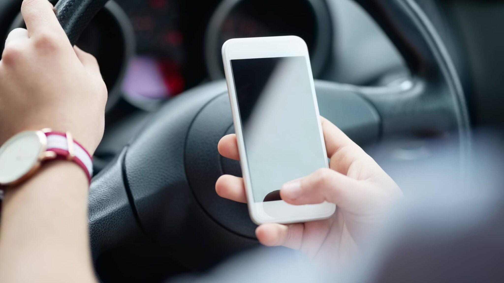 10 Essential Driving Etiquette Rules for Safer Roads - Sun Driving Academy